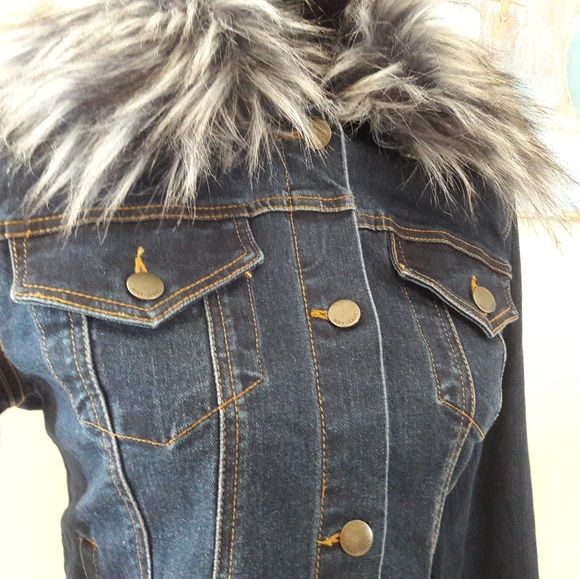 Max Jeans | Jackets & Coats | Max Jeans Denim Jacket Blue Faux Fur ...
